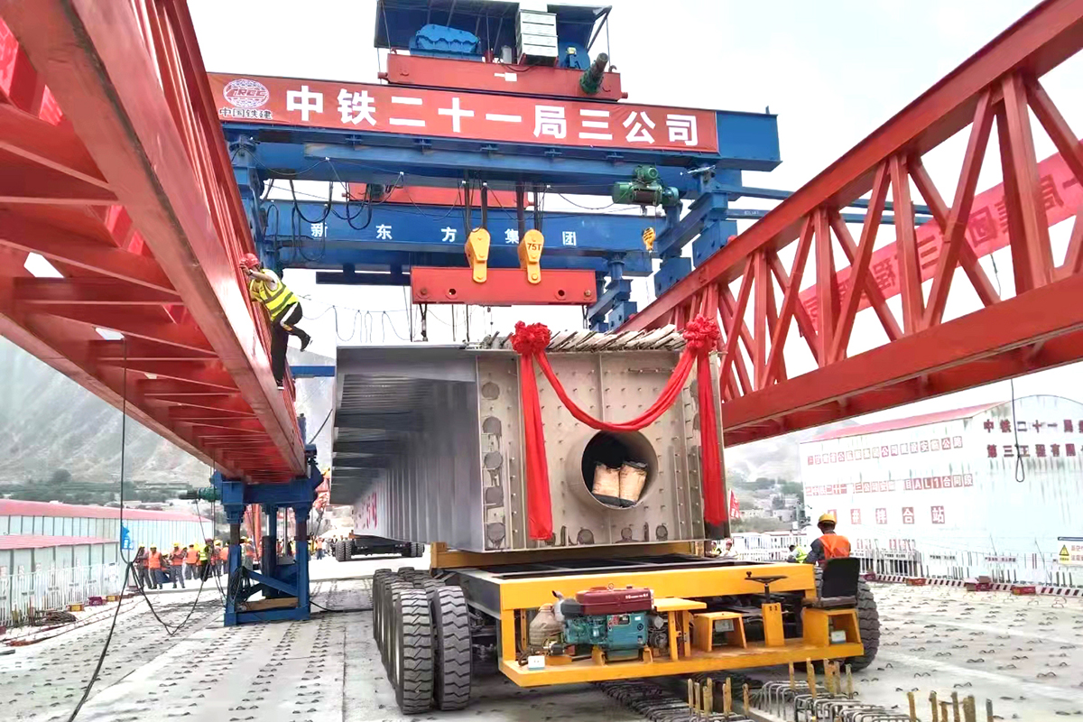 180T Beam Launcher & Precast Beam Carrier | Dafang